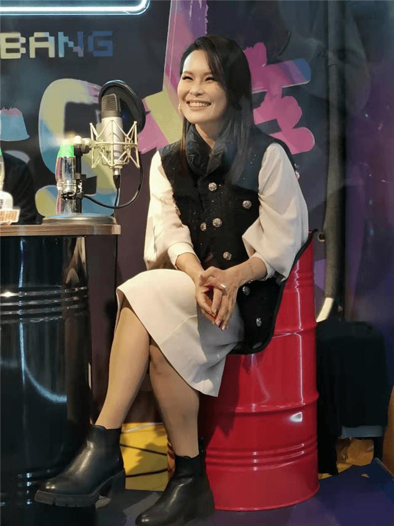 The Queen of Love Songs - Zhou Hui brings her new work "Making ...