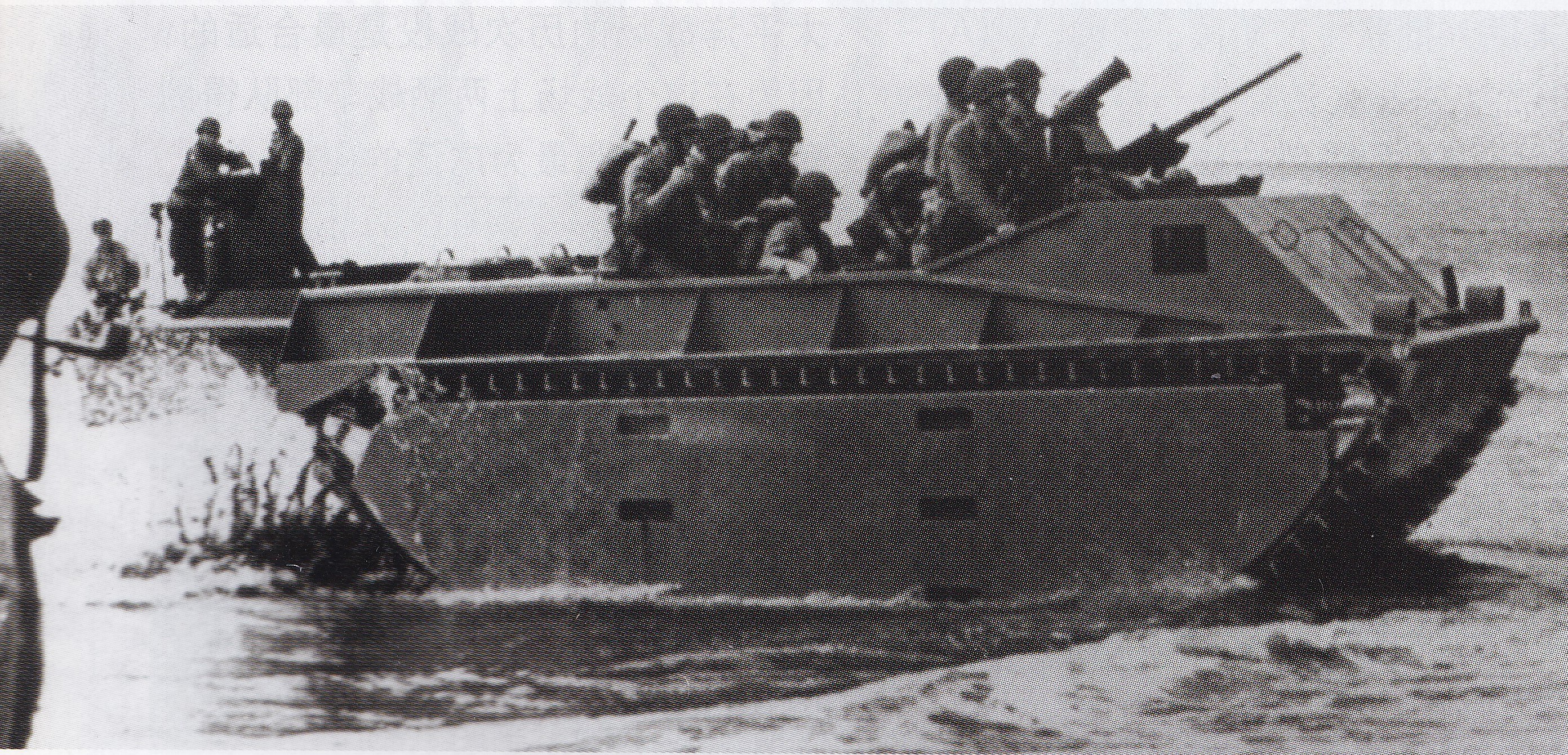 World War II LVT Romance (3/3)——LVT amphibious tank fought fiercely in ...
