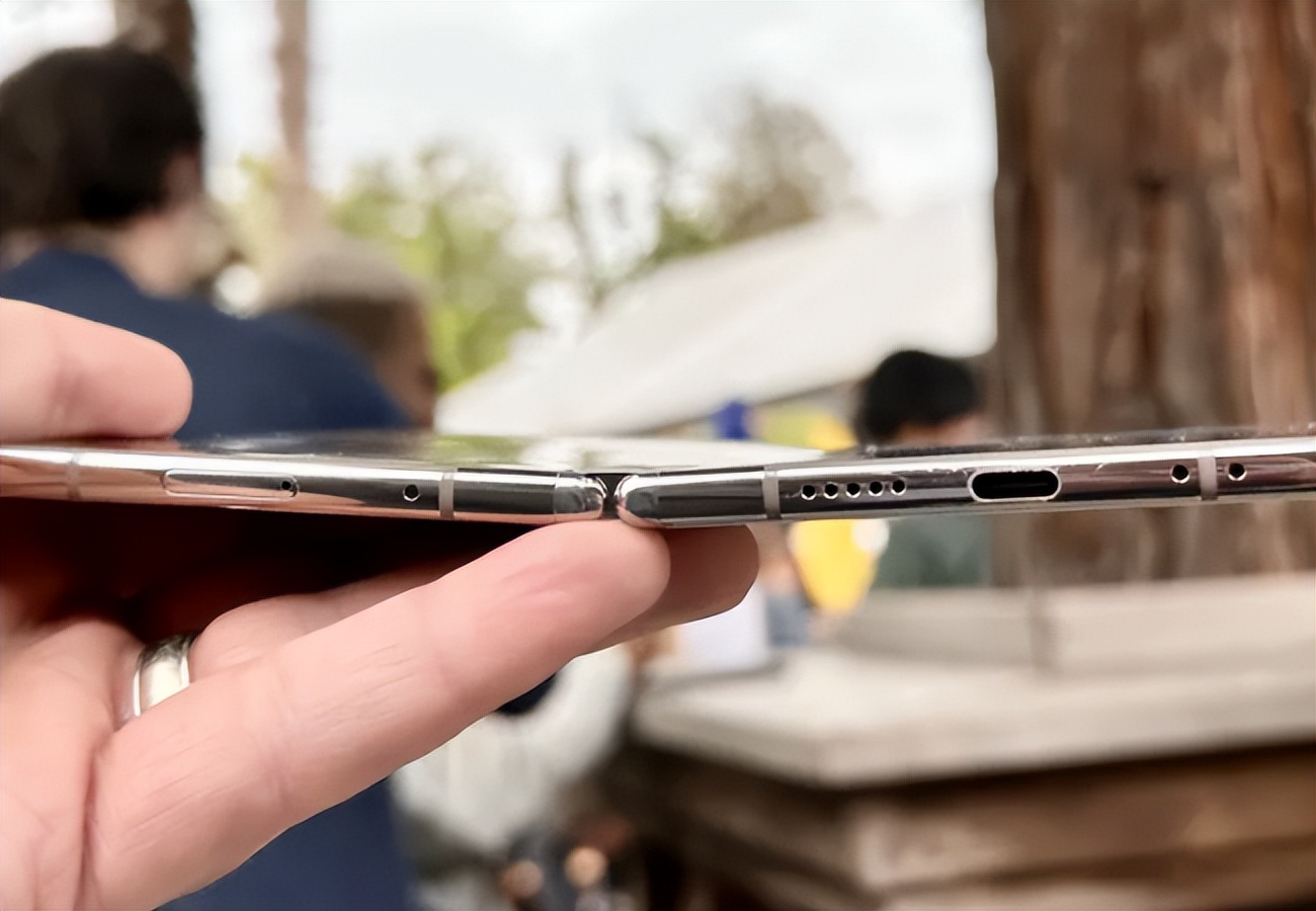 The Pixel Fold stands out with its slim design, powerful photography ...