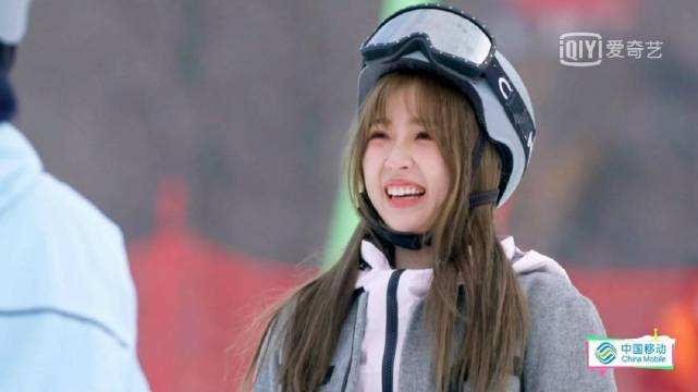 Yu Shuxin and Lin Yi cooperated with skiing CP, it was super sweet and ...