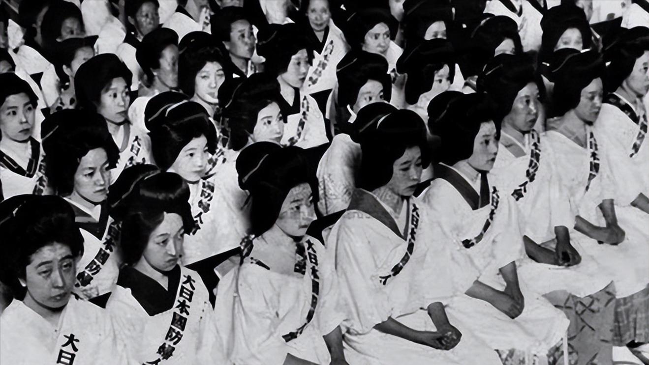 After Japan's defeat and surrender, there were 120,000 Japanese women ...