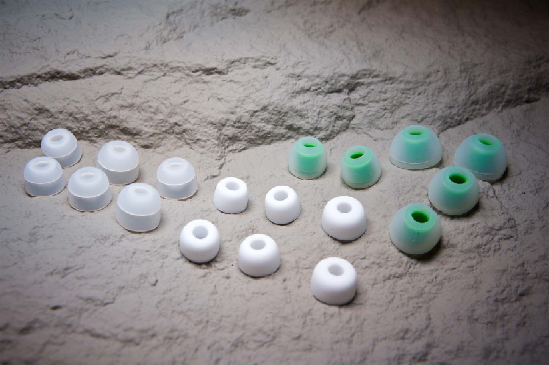 Really rolly EPZ K5 four-iron earphone with a circle - iMedia