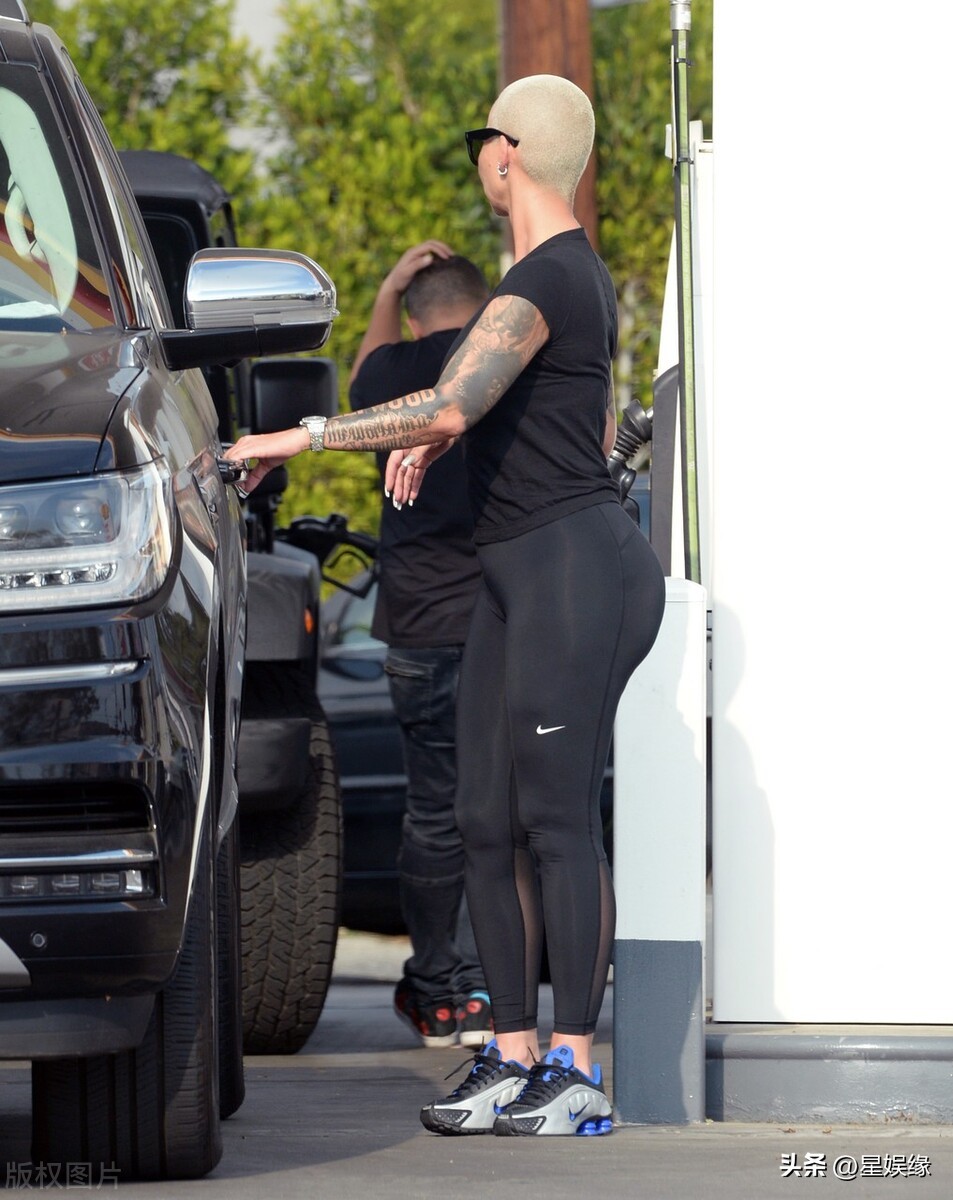 Amber Rose looks fabulous in skintight suit as she steps out in LA - iNEWS