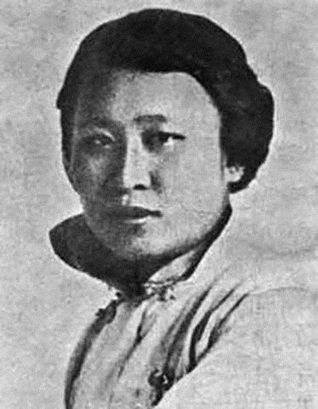 In 1946, the tomb of Wang Jingwei was ordered to be demolished by ...