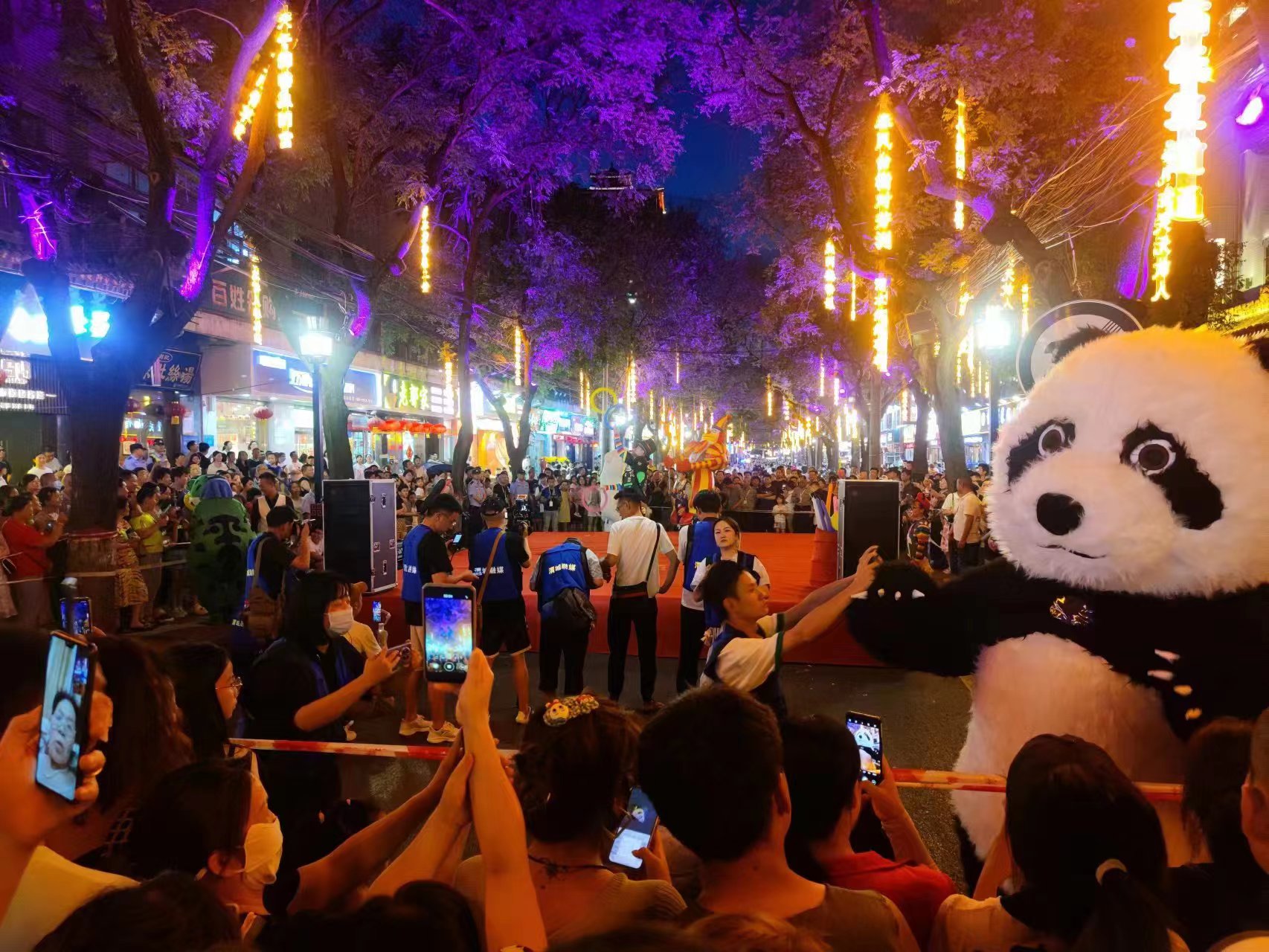 The theatrical performance "Qin Feng Ancient Charm" with the theme of ...