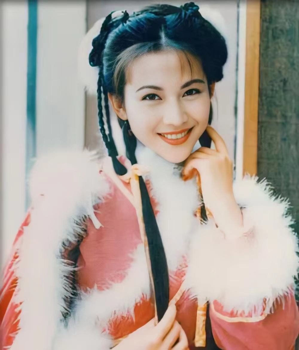 This time, Ada Choi sounded the "wake-up call" to the stars in the ...