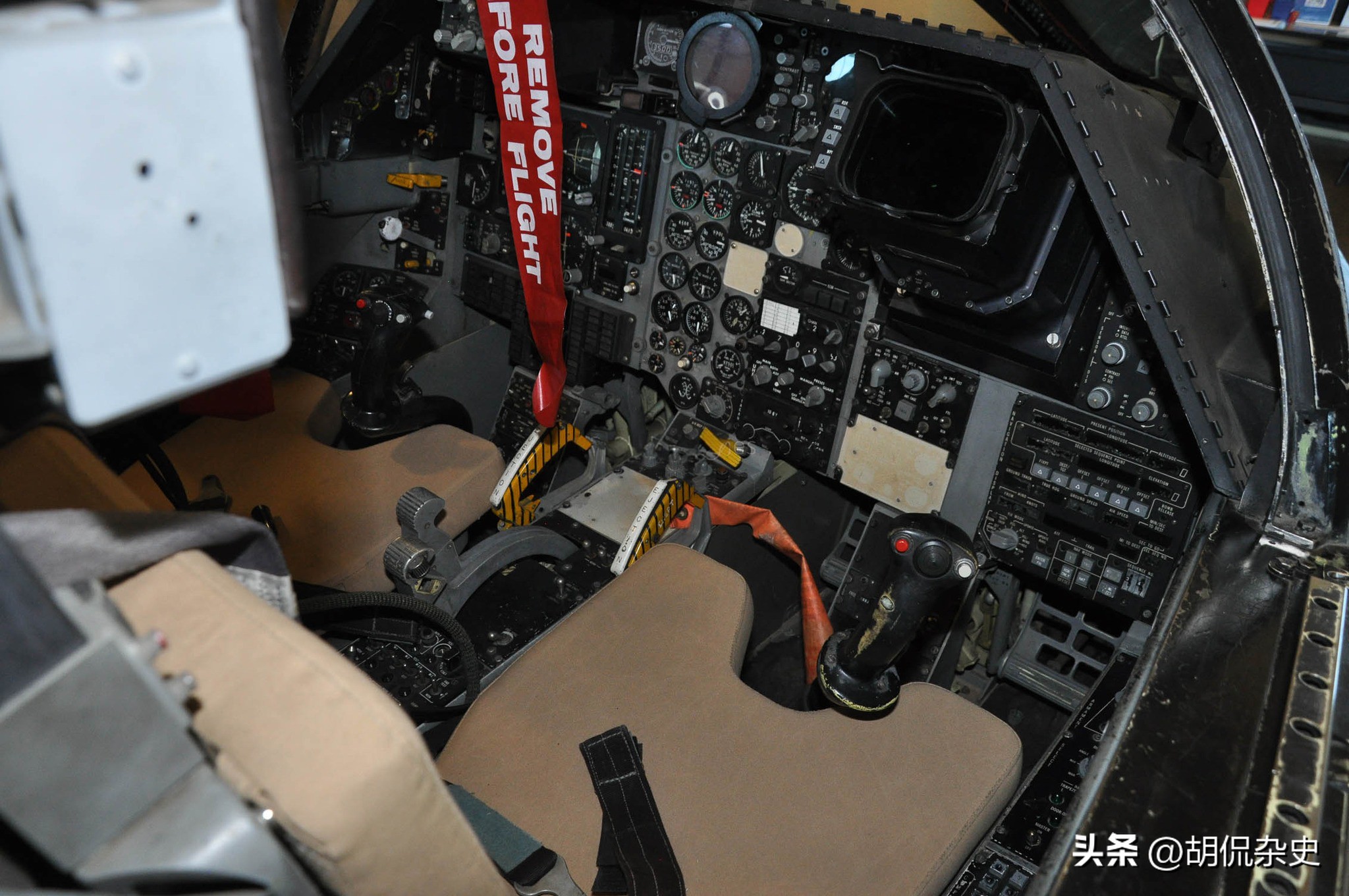 Two-seat escape pod on the F-111 Aardvark - iMedia