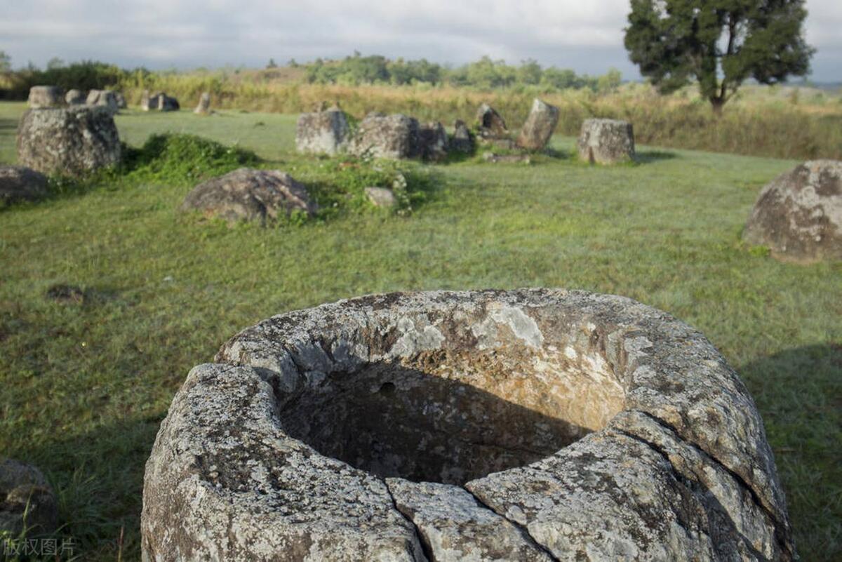 The mysterious stone jar burial in Laos, a millennium mystery that no ...