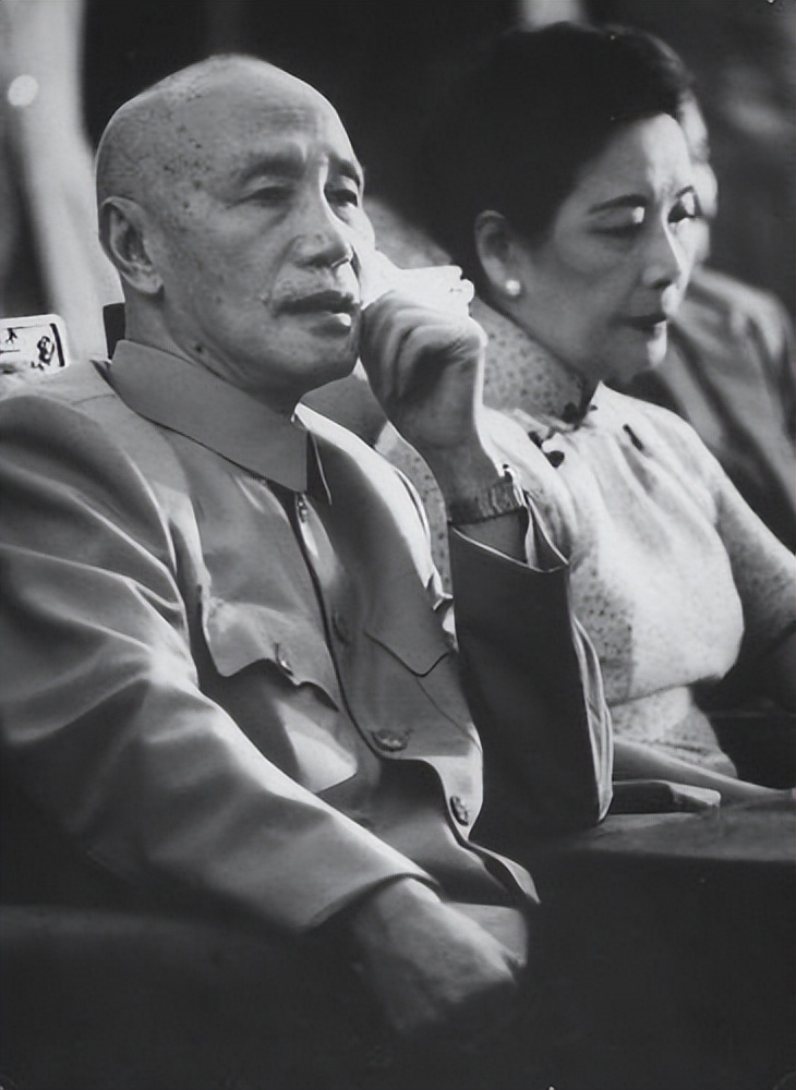 Su Yu asked Liu Deng to command, and Mao Zedong instructed Liu Deng ...