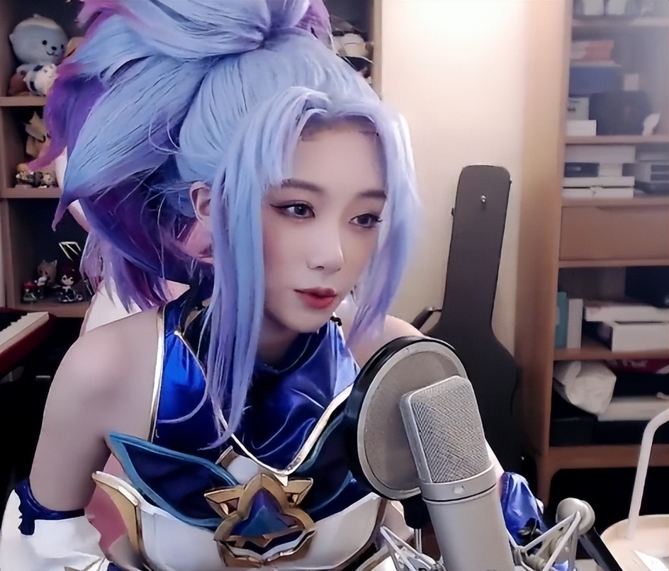 LPL hosts Xiaoyu cos star Shou Akali, netizen: Yijin will continue to ...