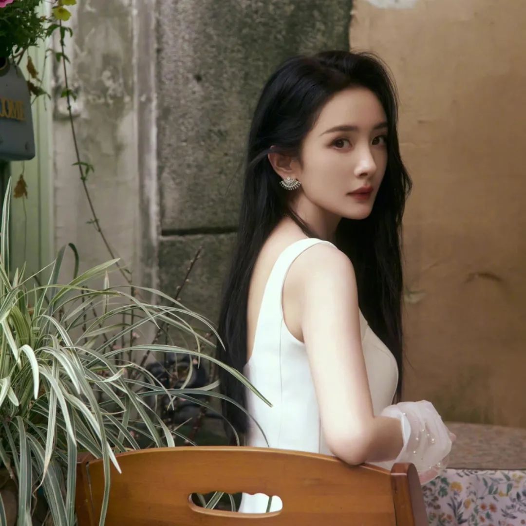 Little Gossip, Yang Mi, Zhou Dongyu, Wu Lei - iMedia