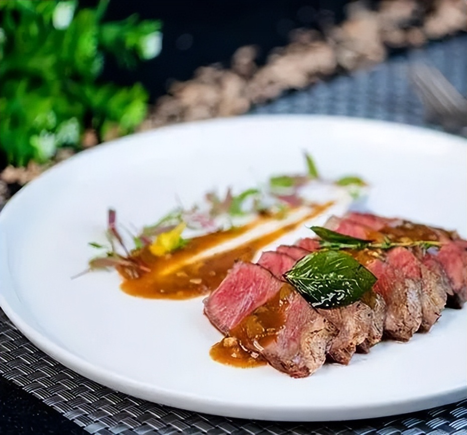 Low-temperature slow-cooking in six cases, both delicious and ...