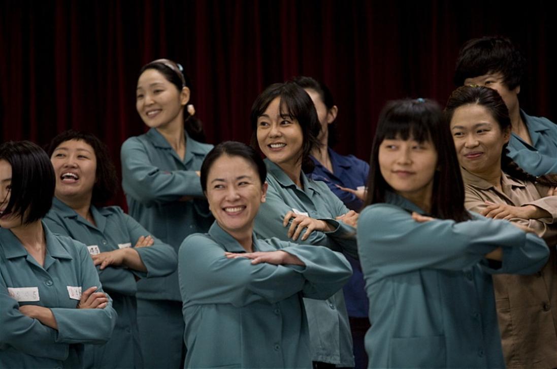 The movie "Harmony": In the oppressive environment surrounded by high ...