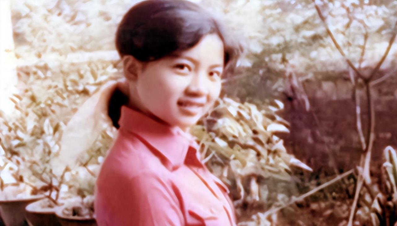 Zhang Ye broke up with Zhang Xing 25 years ago: She lost her father and ...