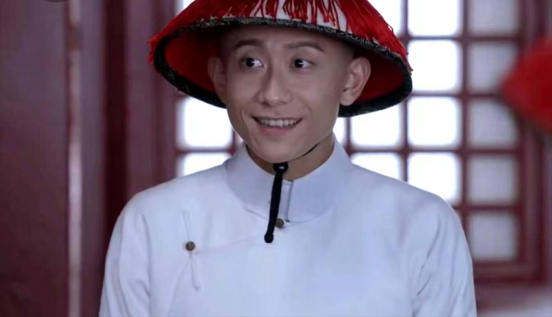 He is the "Liu Xing" in Dou Xiao's best man group. He became popular ...