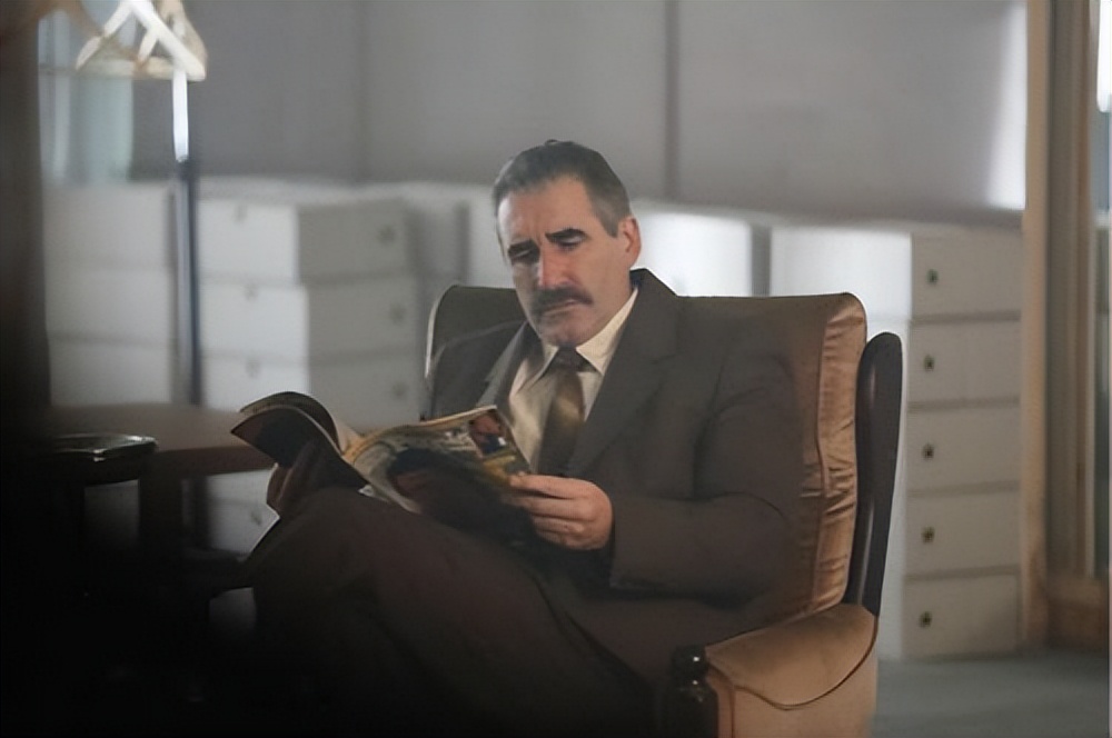 A KGB colonel who defected back and forth, his story is more exciting ...
