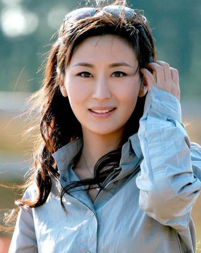 "Various Army Flower" Shi Lin: She is beautiful and plays well, she is ...