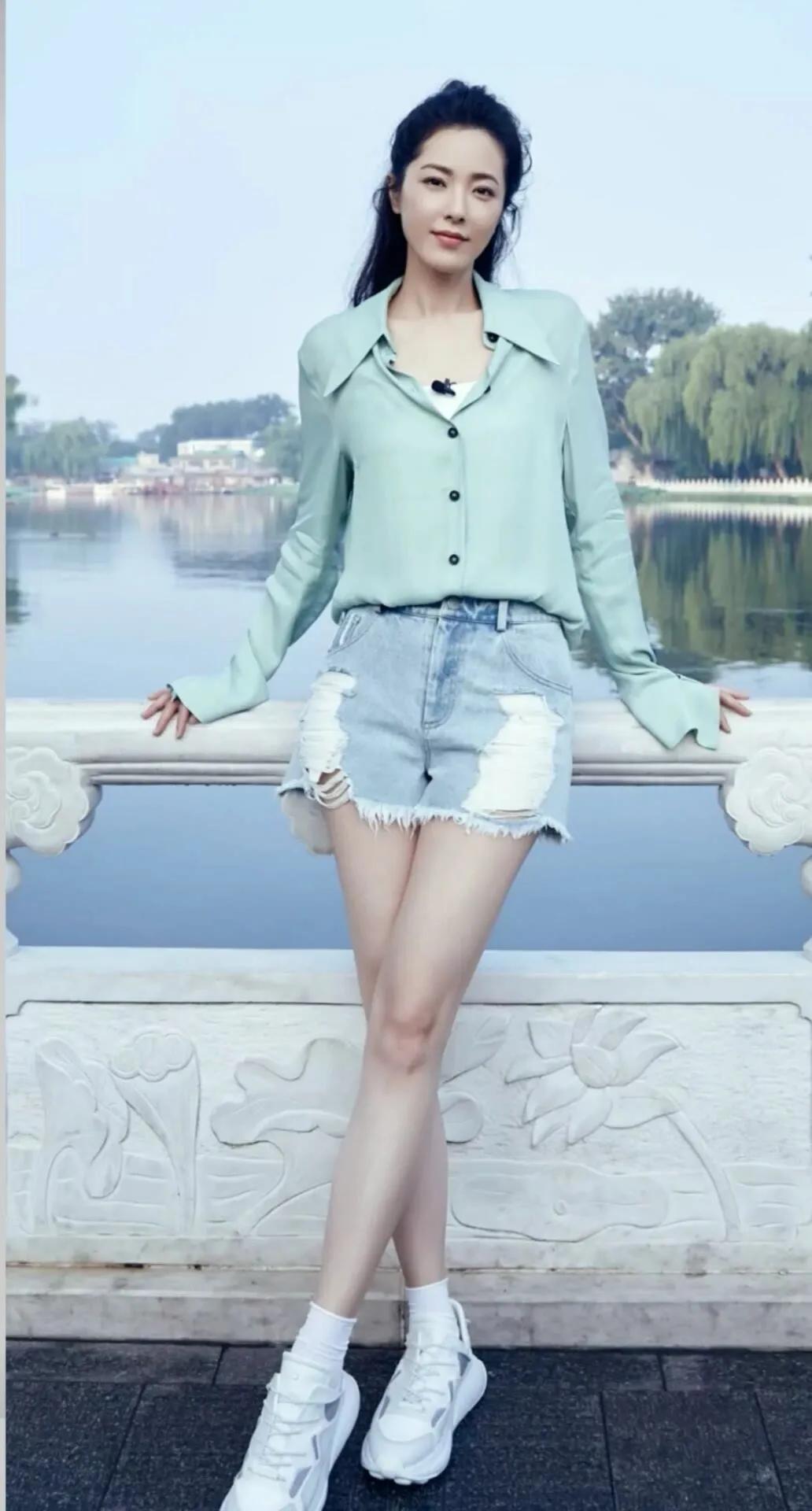 Zeng Li's beautiful pictures - iNEWS