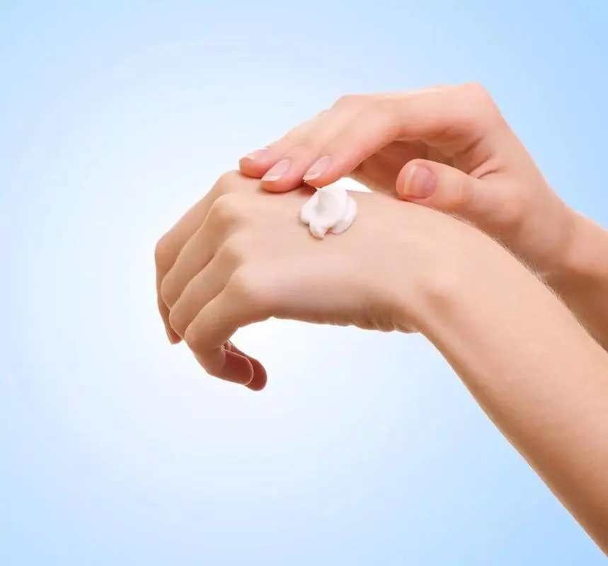 Saint Denier's 5 hand whitening tips to make your hands more beautiful ...