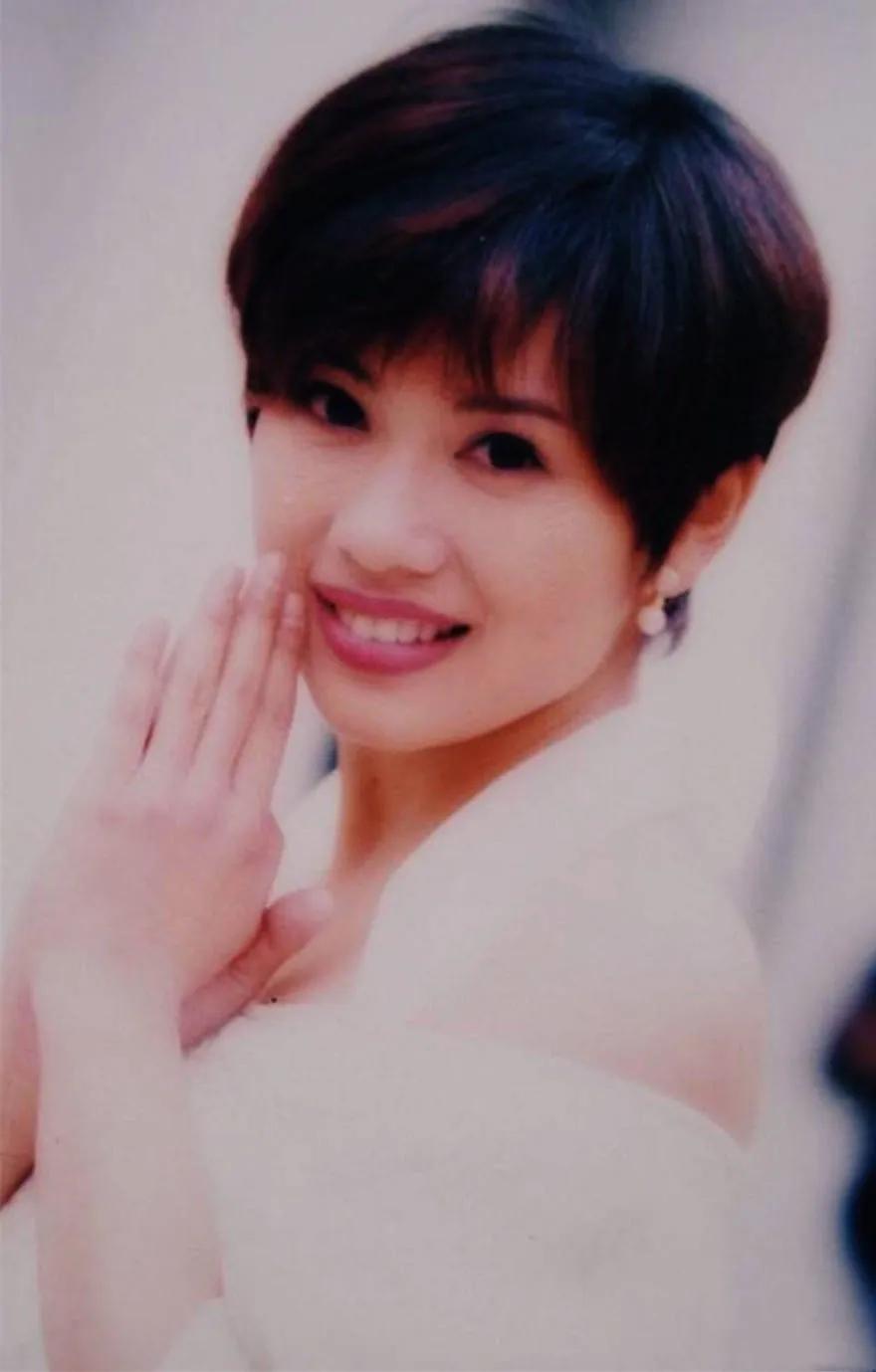 Chen Songling's beauty is at its peak - iNEWS