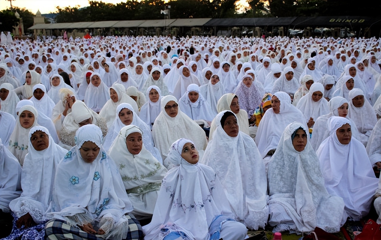 With more than 800 million believers, how mysterious is Muslim religion ...