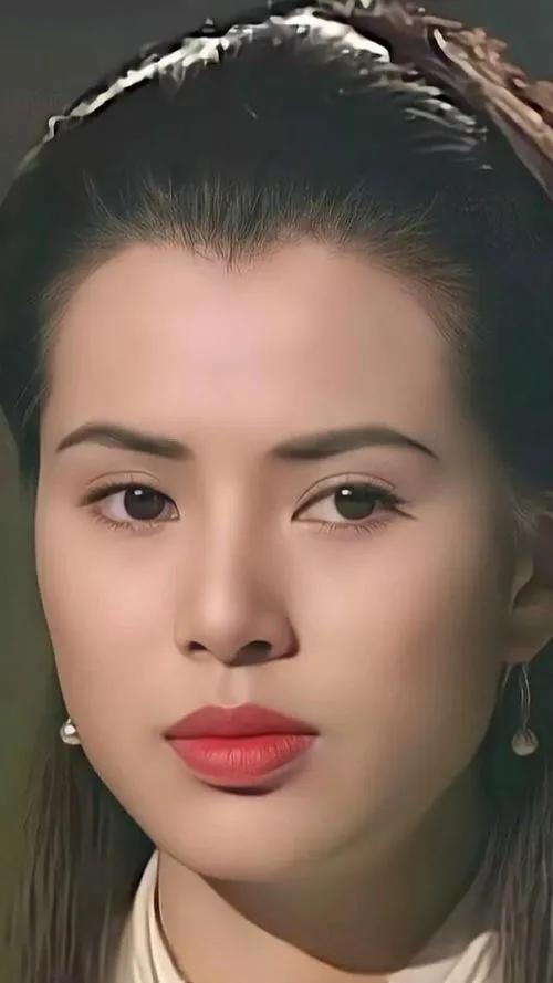 Li Ruotong, playing the role of Little Dragon Girl in "The Legend of ...