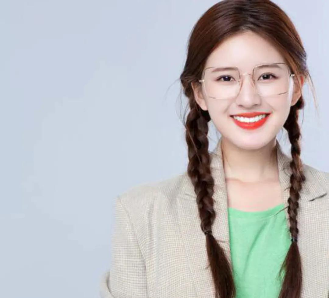 Entertainment Gossip Yang Yang Wu Lei Hu Ge Zhao Liying Ren Jialun Cai ...