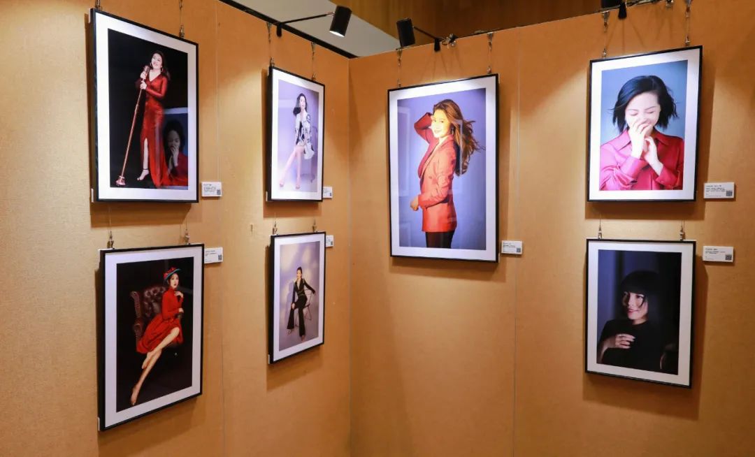 Come!Let's check in together for the transient image style art portrait ...