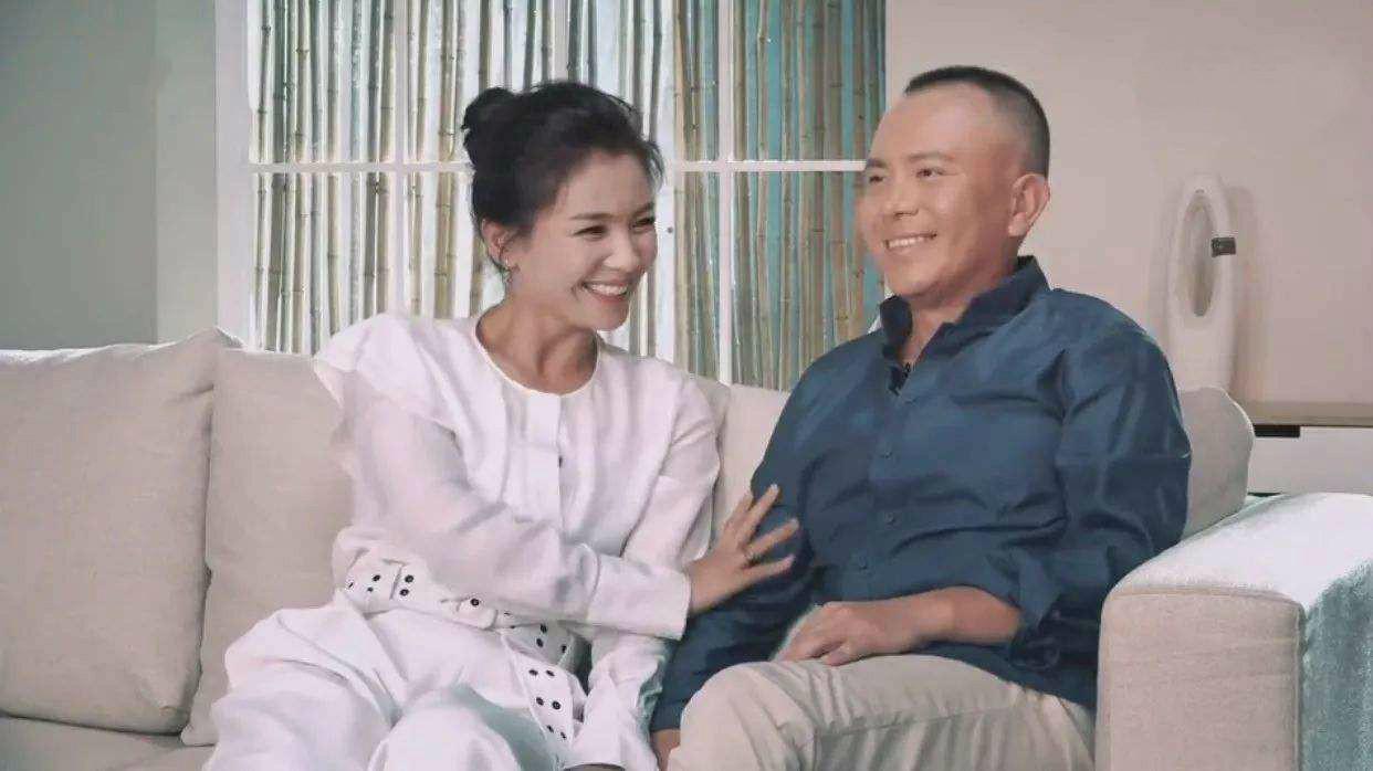 Liu Tao and Xiao Xianrou filmed a kiss scene, kissed until their legs ...