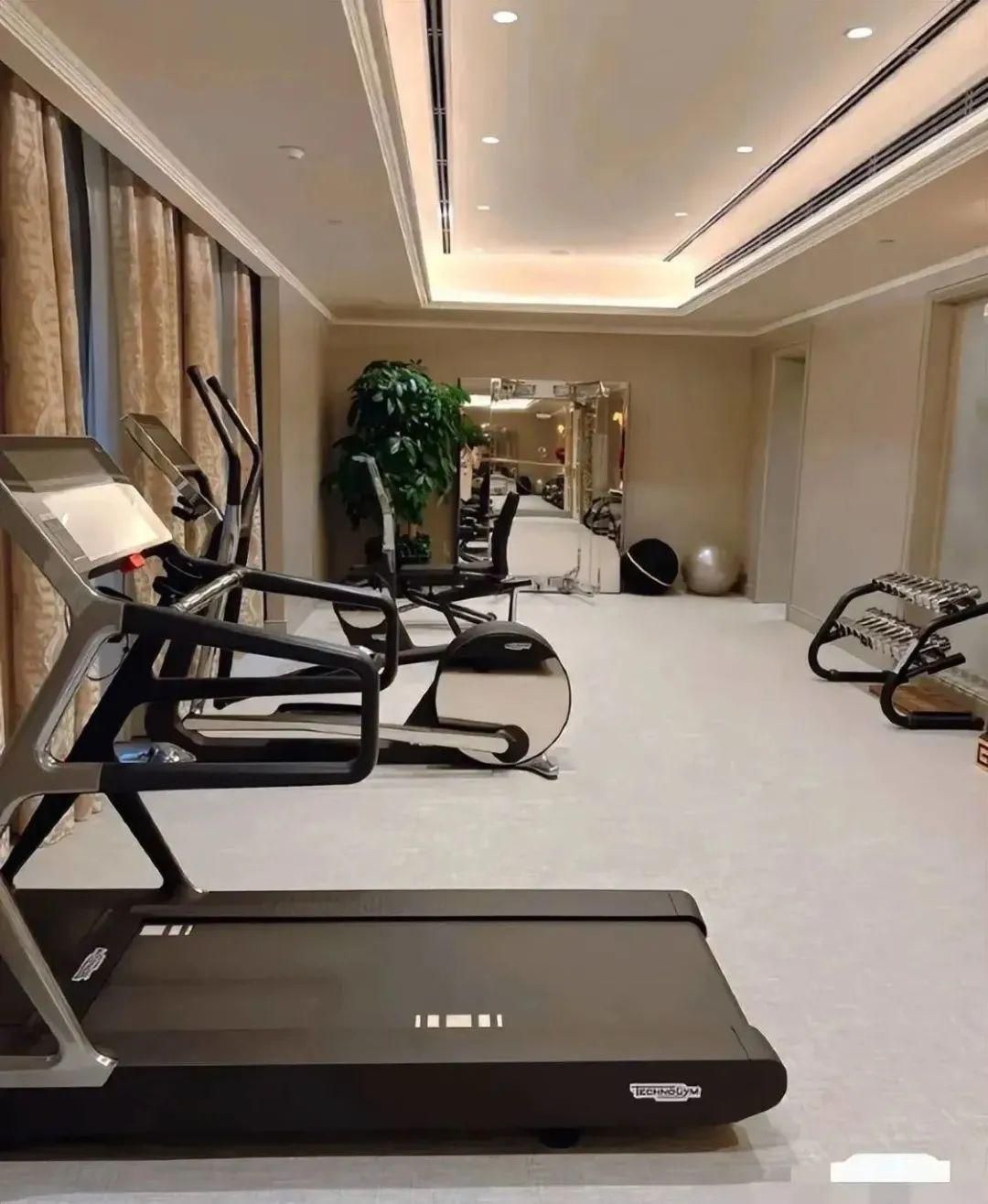 Dou Xiao and He Chaolian's wedding room of "Noble Inhumanity" has an ...