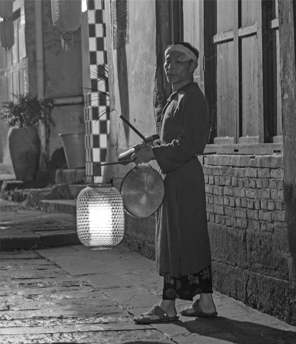 Explore the status of watchmen in ancient society, the evolution of the ...