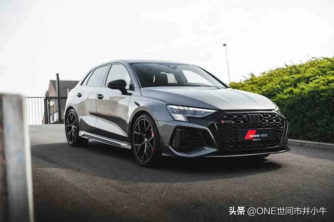 Audi RS3 Sportback (Sky Cloud Grey) - iNEWS