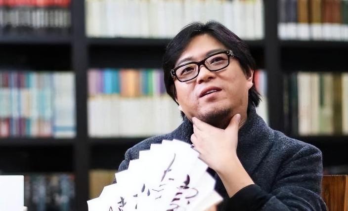 Gao Xiaosong, who "holds the sun and loves the United States", has ...