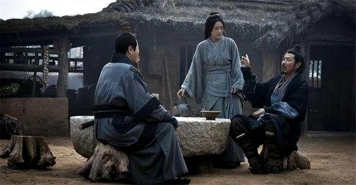 The Liu family went out to the first couplet: "Liu Bang, Liu Bei and ...