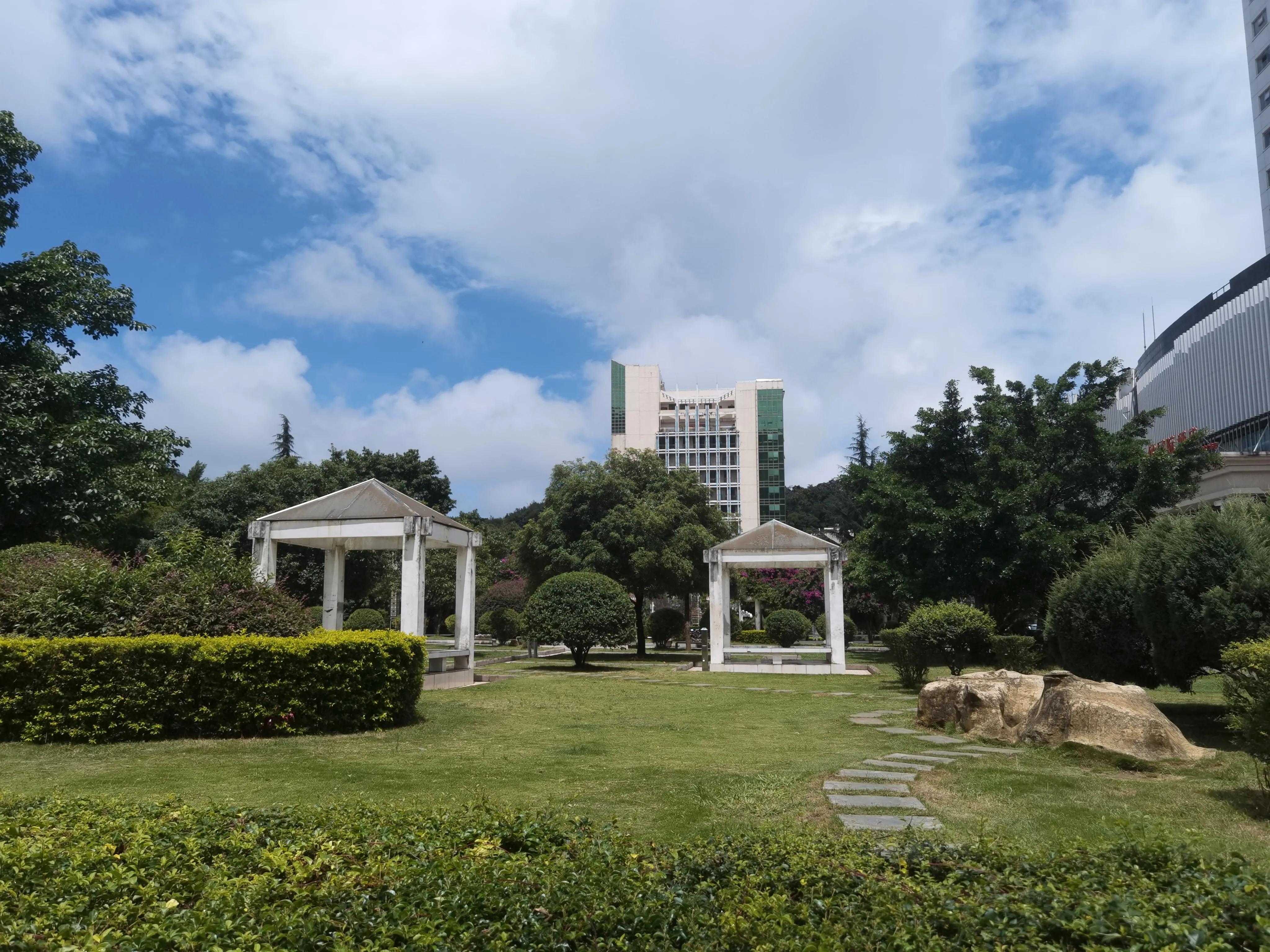 Qilu • Pingdong Plaza - iNEWS