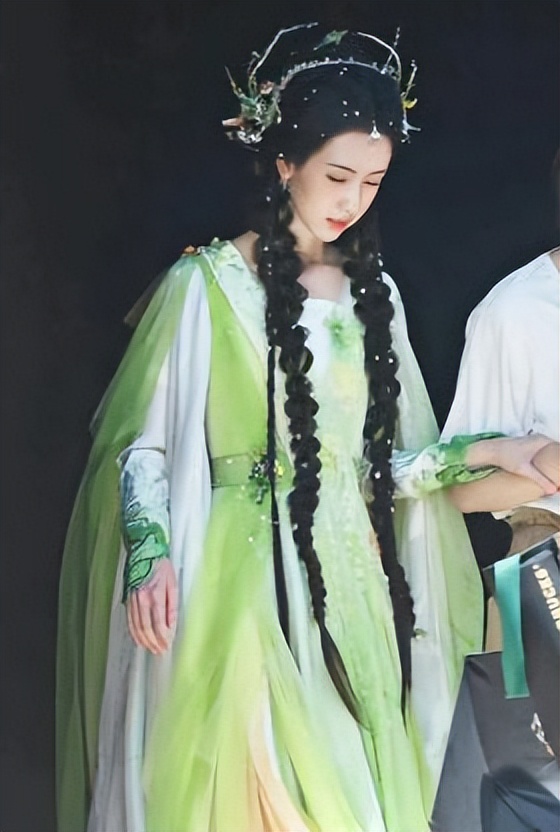 Chen Duling's "Fox Demon Little Matchmaker" Reuters, the double twist ...