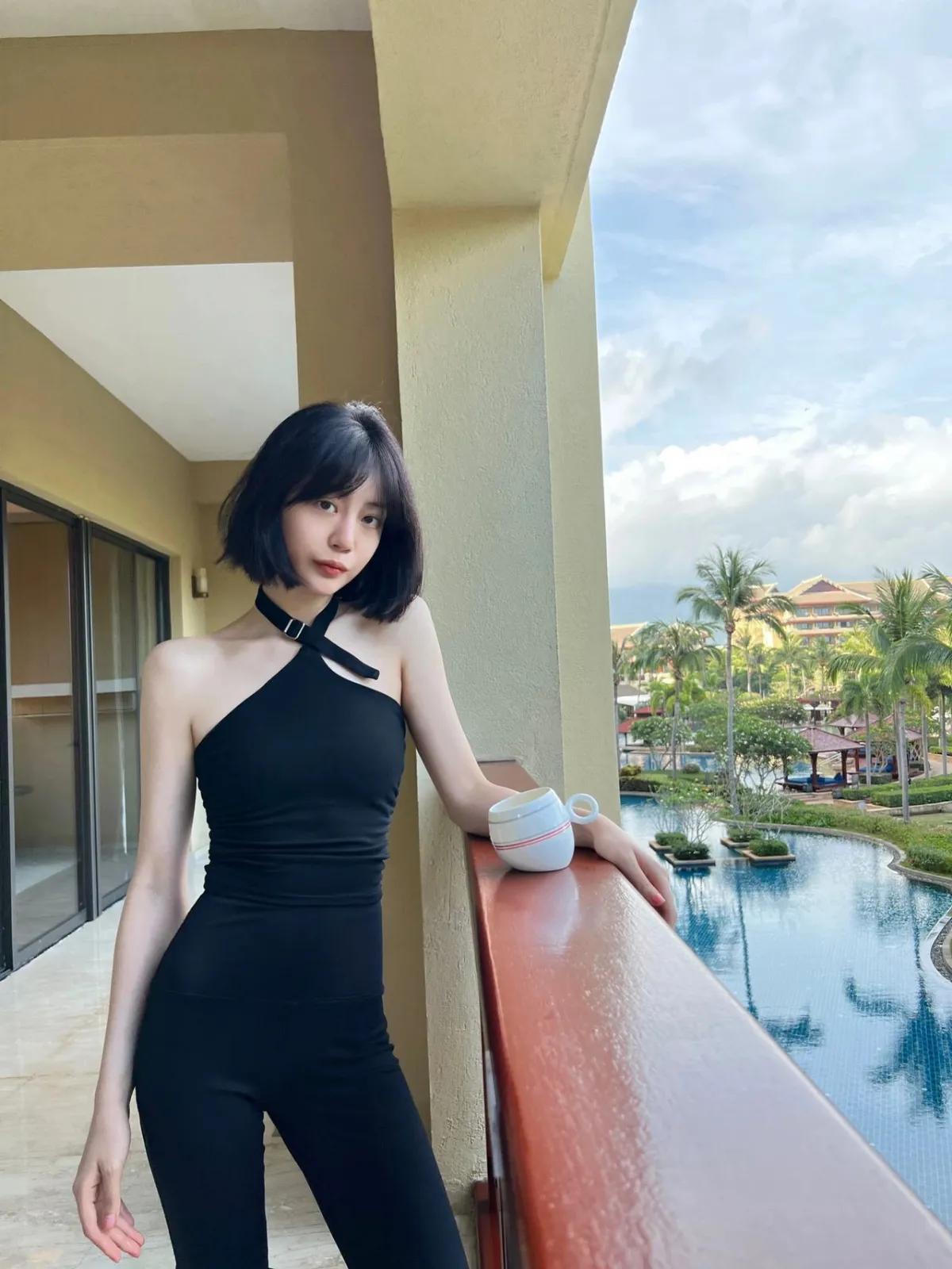 Beautiful Wallpapers - Issue 1552 - Li Xirui - iNEWS