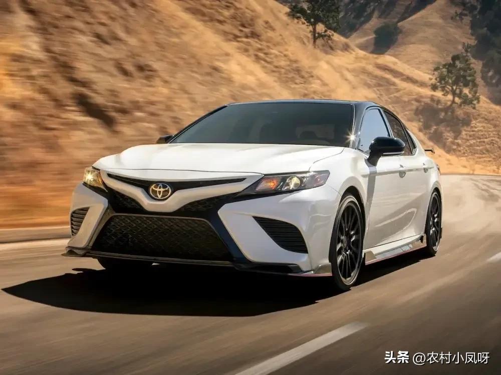 Ye Kaiwei, the most beautiful car model - iNEWS