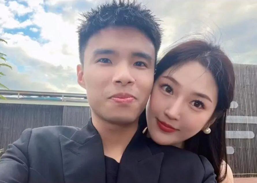 Internet celebrity "IMP" officially announced her relationship, Zhao ...