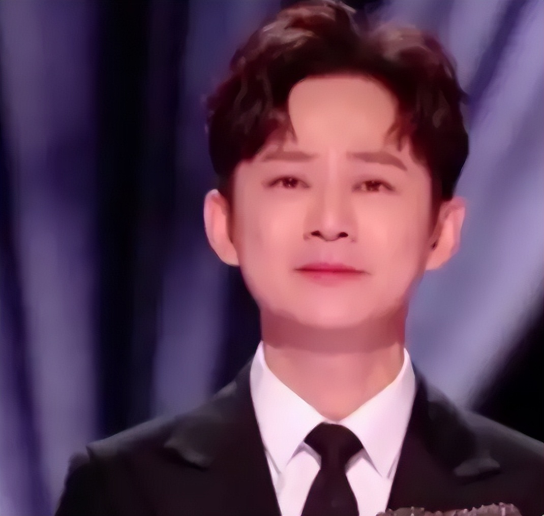 He Jiong burst into tears on New Year's Eve. Insiders said his mother ...