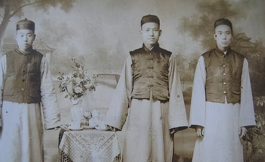 A Study on the Decorative Techniques and Cultural Characteristics of ...