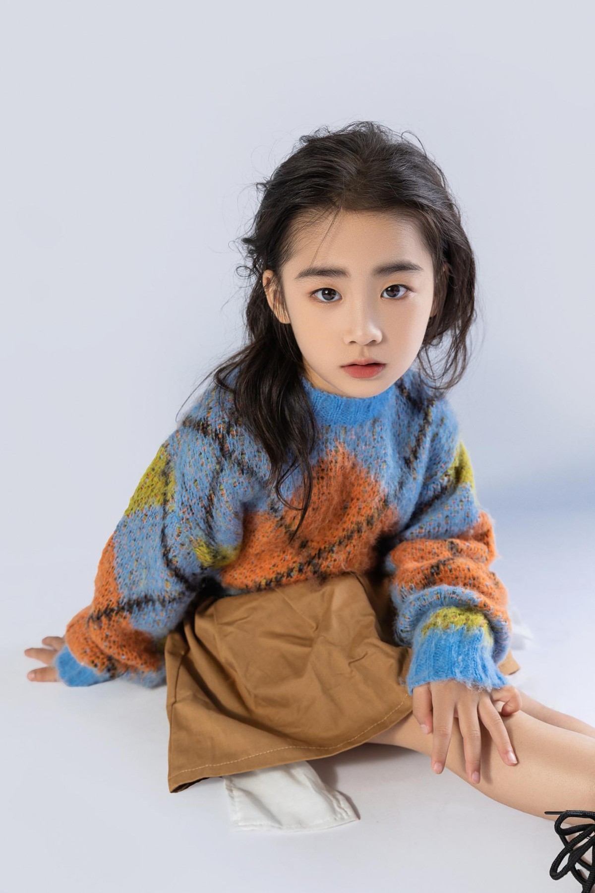 2023 FASHION TOP Shanghai Fashion Week popular child star - Gu Yanxi ...