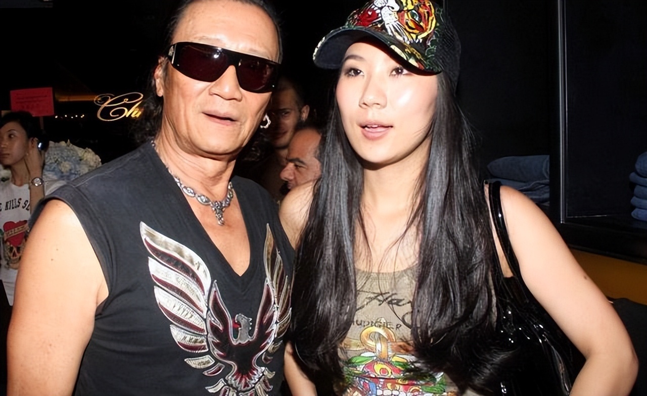 He was raised by Xie Xian for 12 years and exchanged his youth for 20 ...