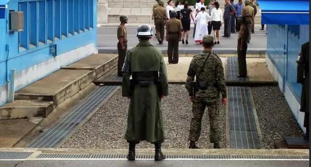 American soldiers crossed the "38th Parallel" illegally, and the ...