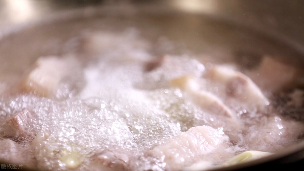 Crispy and delicious, full of aroma, the fragrance of the lips and ...