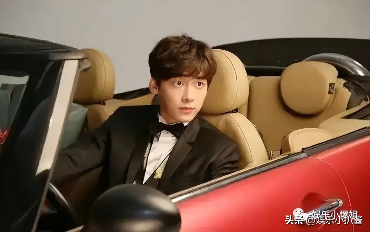 Li Yifeng was exposed after that?Yang Mi gets married and sends candy ...