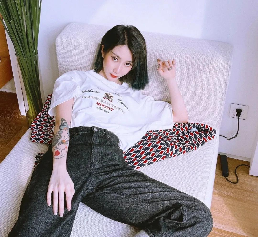 What brand is Naiwan from?He was once bombed on the Internet for being ...