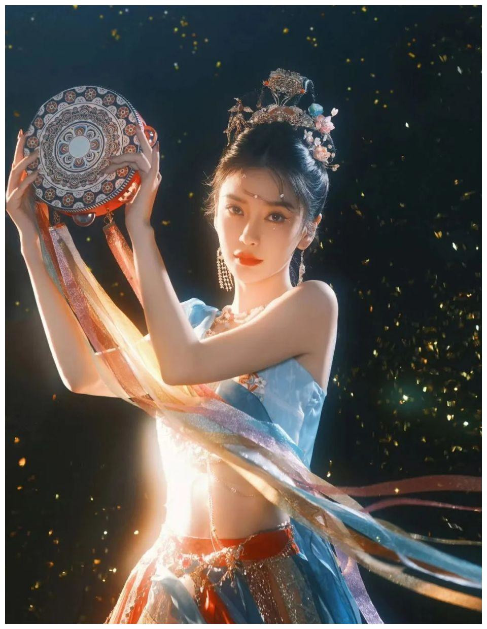 An actress who plays nothing and has no "popularity" with the audience ...