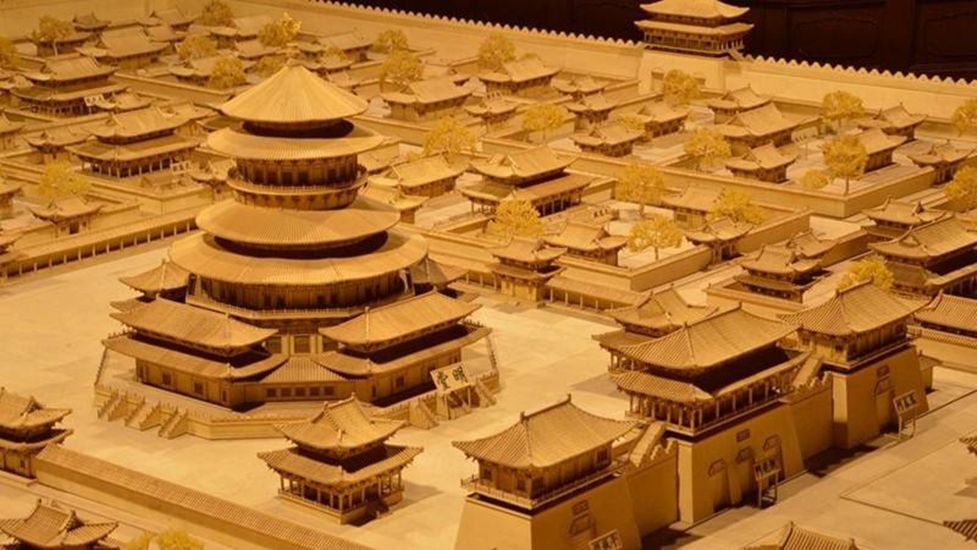 If your little toe has 2 toenails, you may not be a pure Han, but a ...