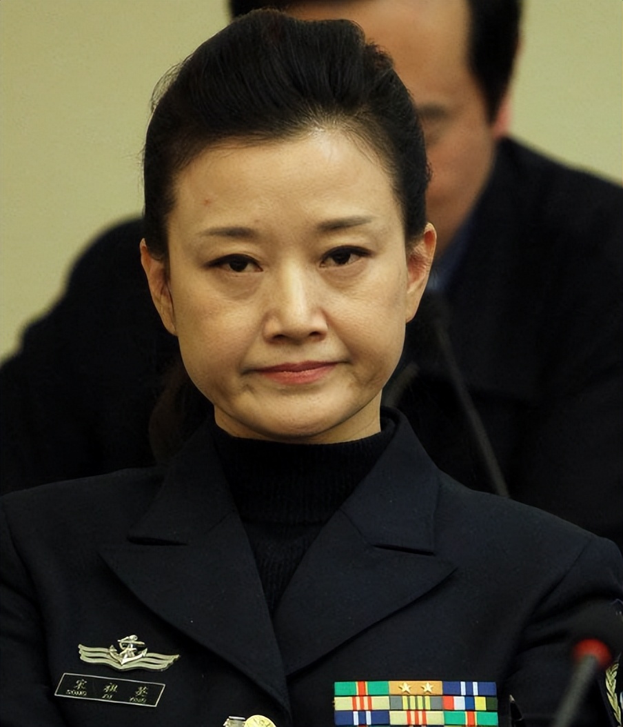 Song Zuying: She was separated from her husband for 8 years and gave ...